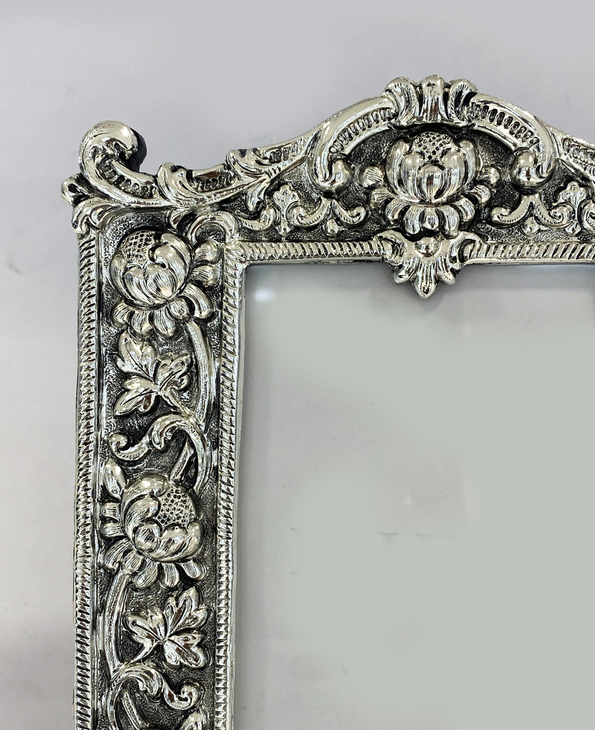 Fine Hand Embossed Photo Frame | 4x6 Inch Photo Size